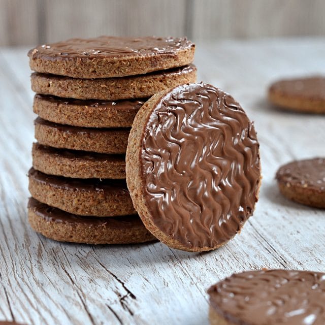Chocolate Digestive - Baking with Granny®