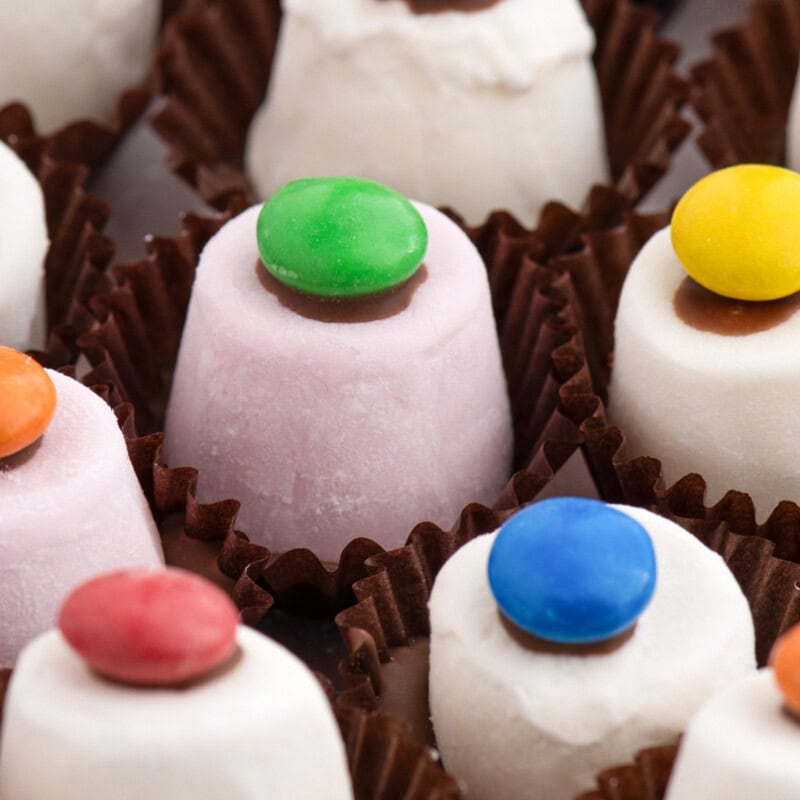 Marshmallow Top Hats - Baking with Granny®