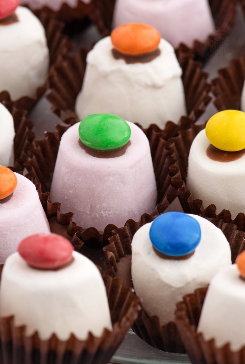 Marshmallow Top Hats - Baking with Granny®